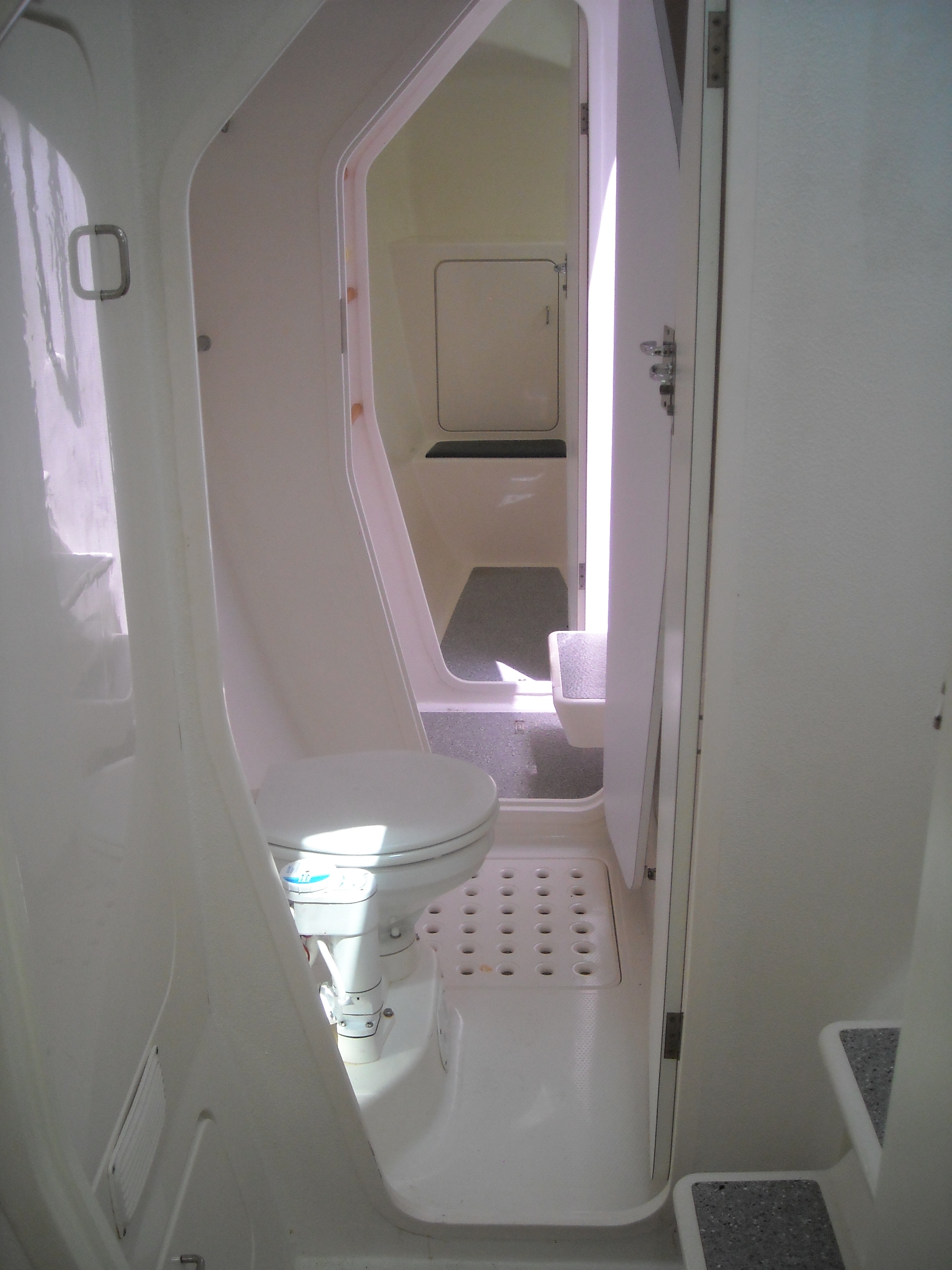 THE CAPTAINS COMPASS Website